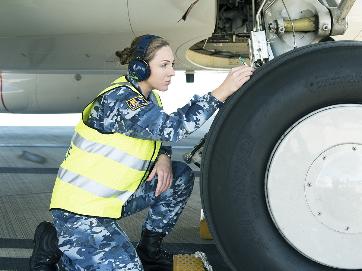 ADF Careers - Aviation Support Technician (ADF Gap Year)