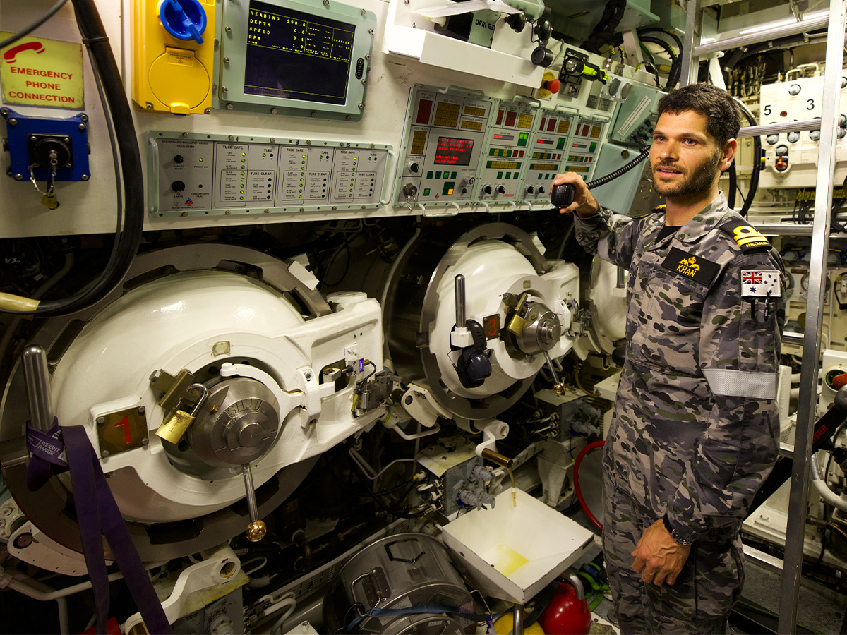ADF Careers - Mechanical Engineer Submariner