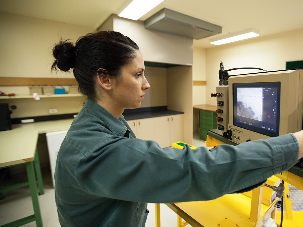 ADF Careers - Electronic Systems Technician